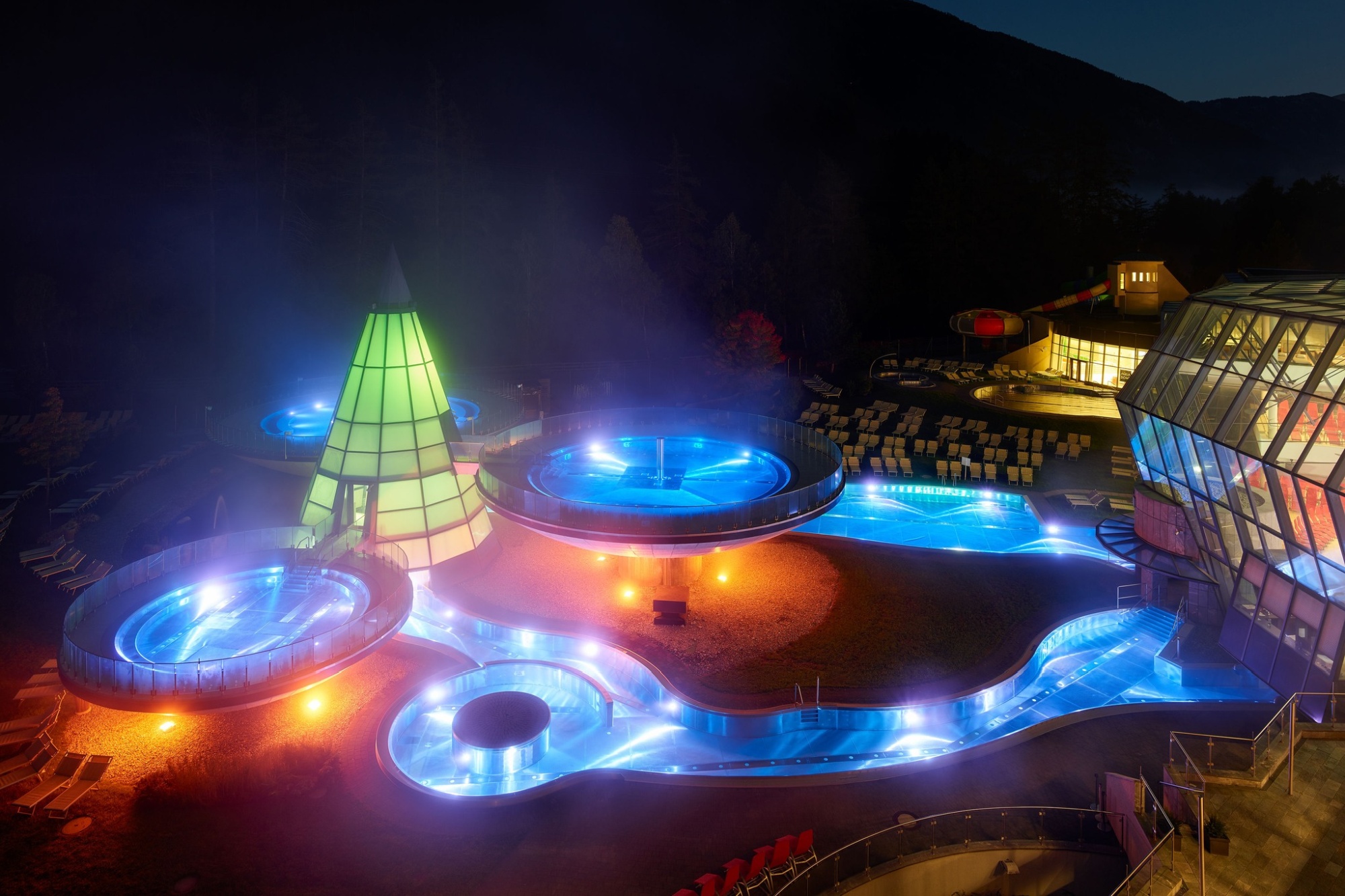 Futuristic Hotels - 21 Most High-Tech & Futuristic Hotels In The World