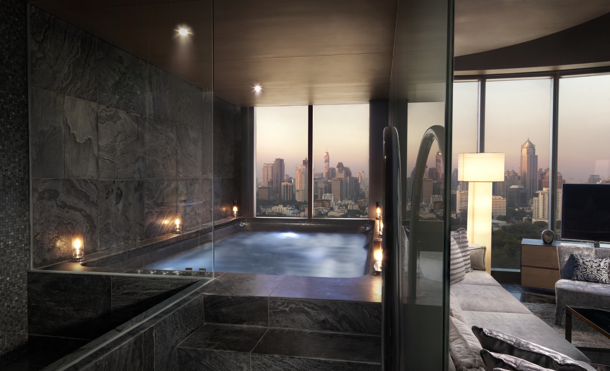 5-Star Hotel Rooms: How do you recognize one, and what are the criteria?