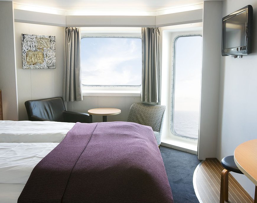 Sun Cruise Resort & Yacht - The World’s First On-Land Cruise Ship ...