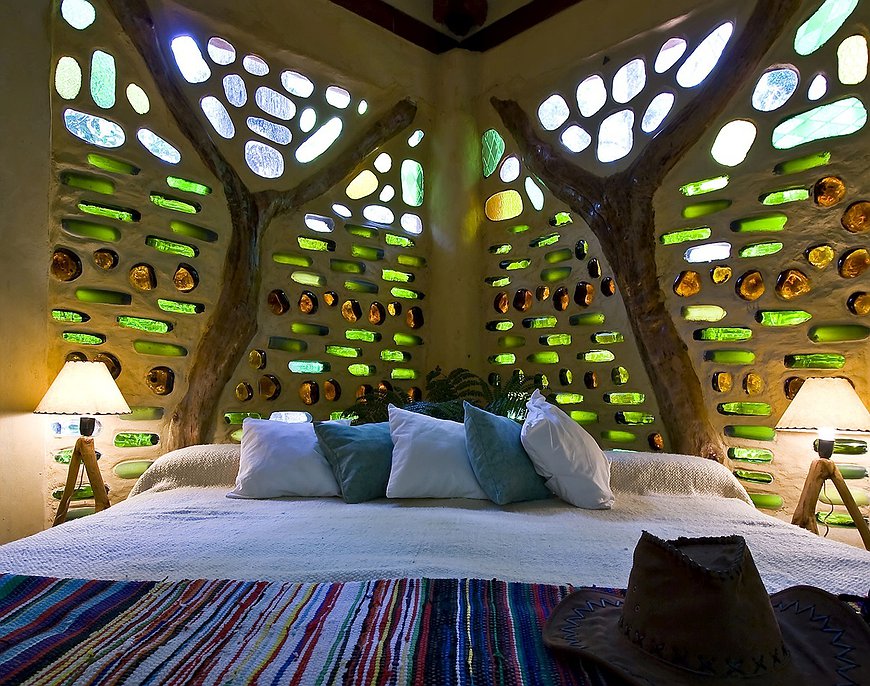 727 Fuselage Home - Luxury Suite In A Boeing | Unique and Unusual Hotels