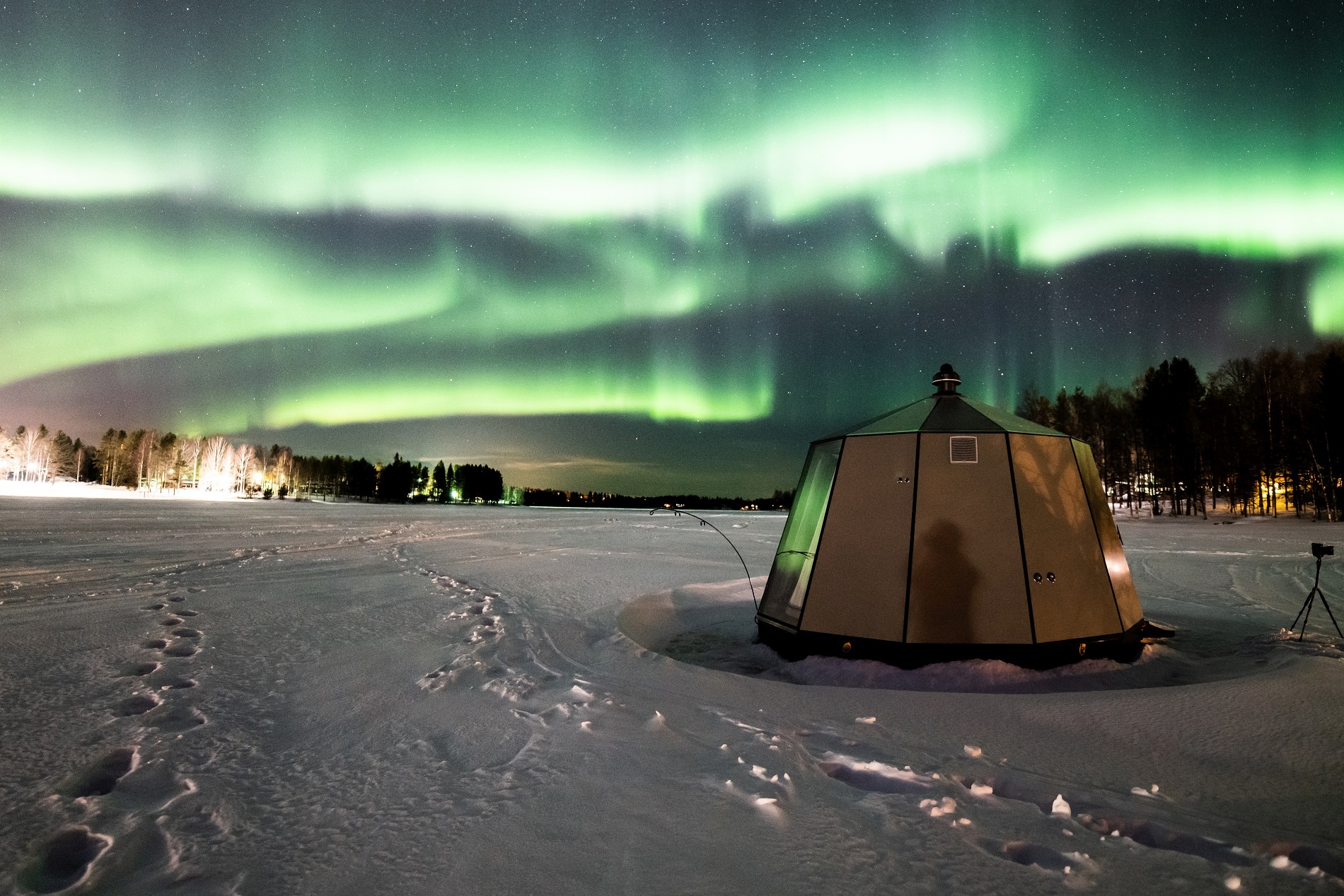Arctic Guesthouse & Igloos - Mobile Glass Igloos In The Finnish Lapland