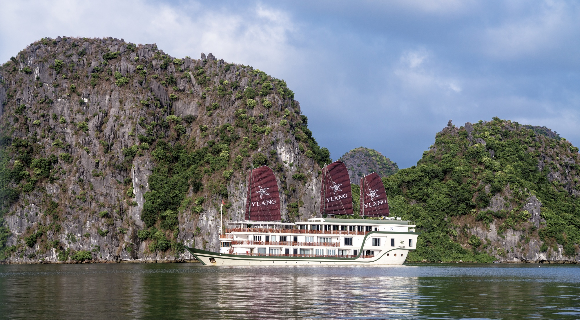 Heritage Line Ylang Ship - Luxurious Cruise in Vietnam's Lan Ha Bay