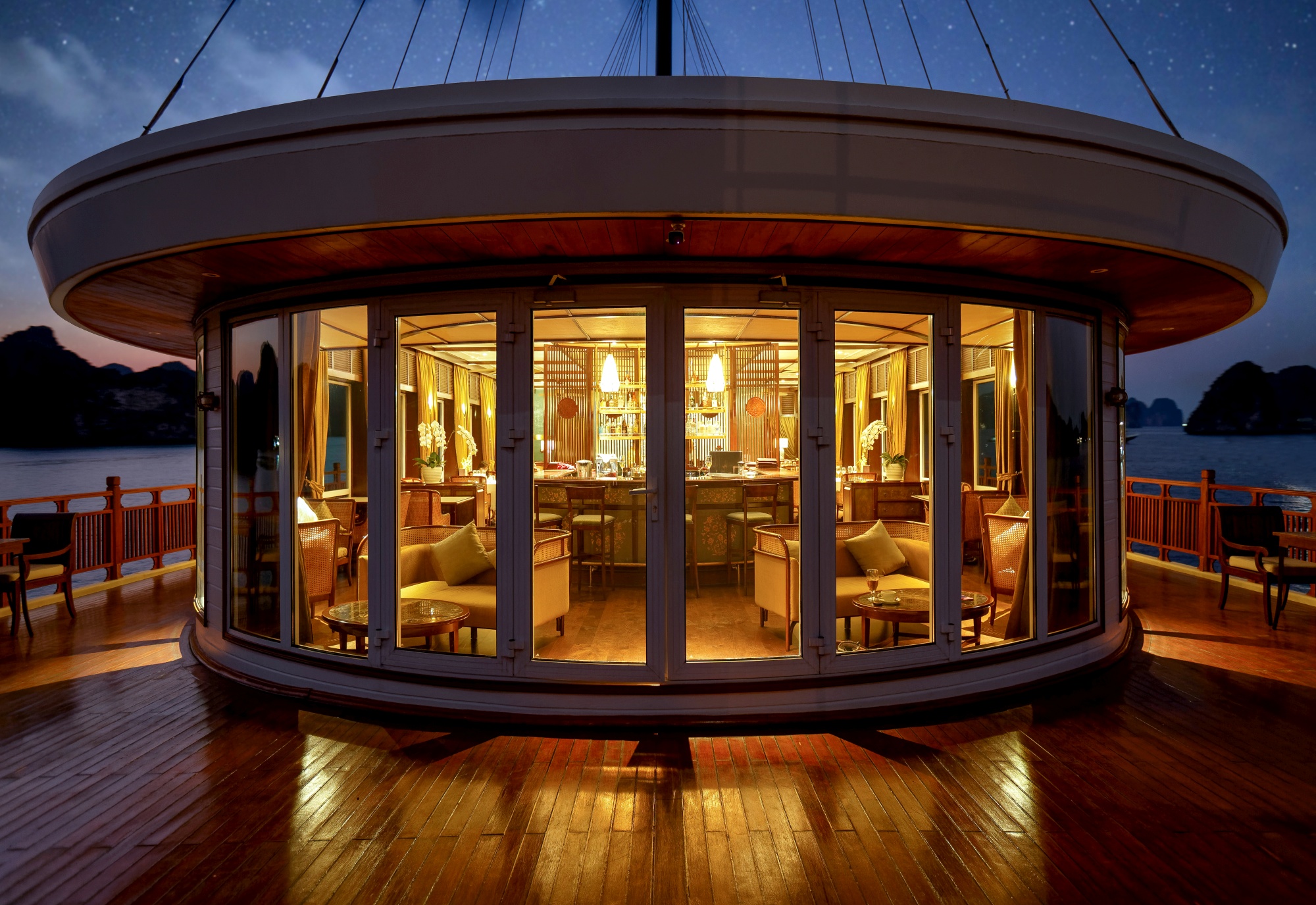 Heritage Line Ylang Ship - Luxurious Cruise in Vietnam's Lan Ha Bay