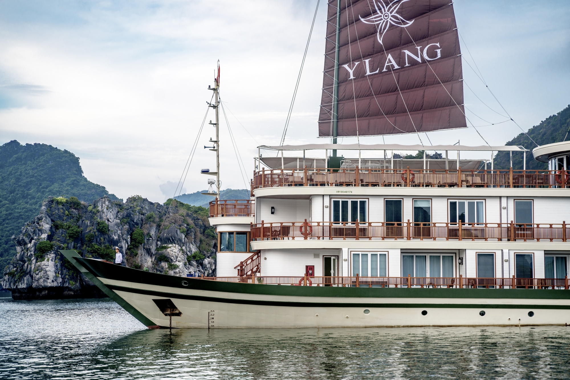 Heritage Line Ylang Ship - Luxurious Cruise in Vietnam's Lan Ha Bay