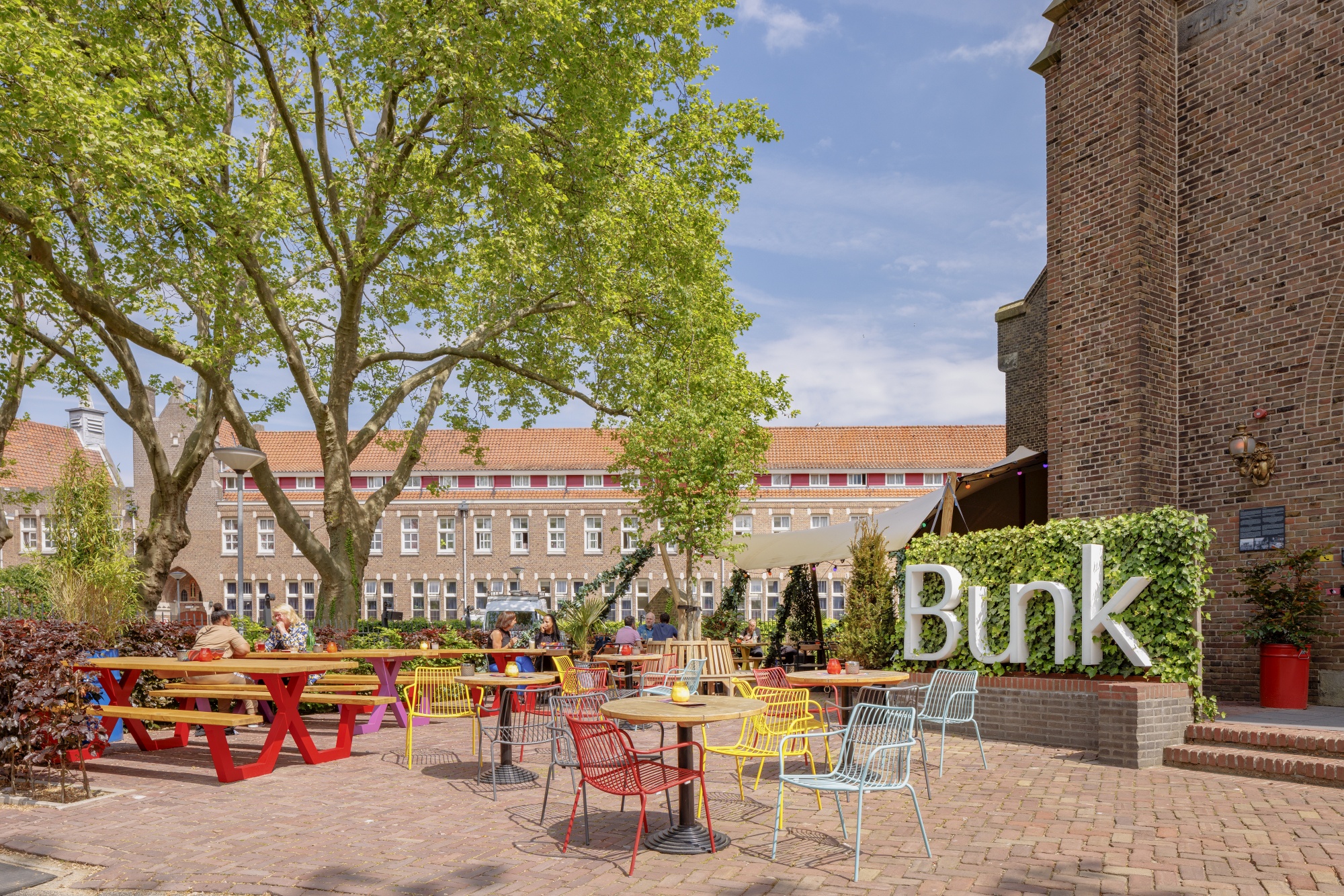Bunk - Amsterdam's Holy Ho(s)tel